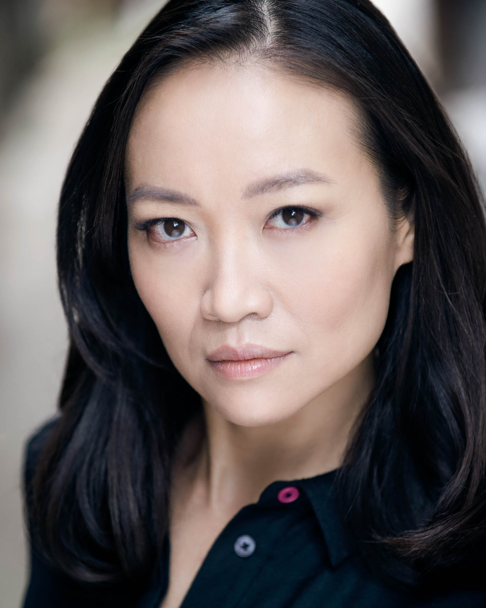 momo yeung in white pearl (royal court) - Morwenna Preston Management